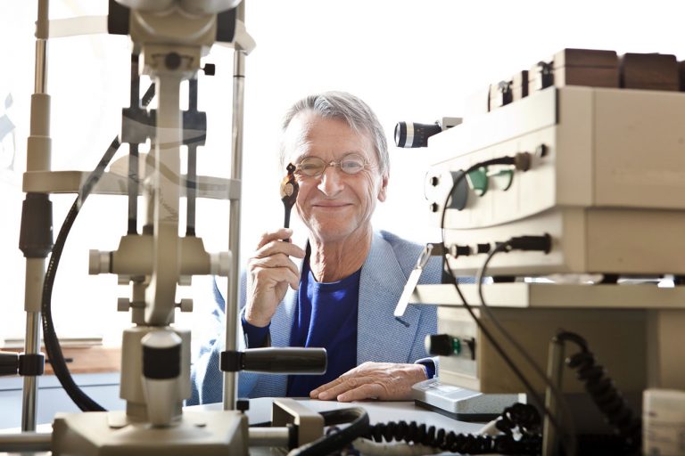 Lucio Buratto oculista: la carriera di una vita, il curriculum, i premi